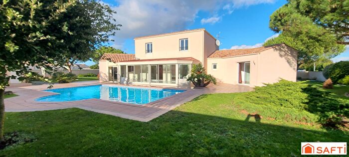 Maison à vendre - Soubise - 7 pièces - 5 chambres