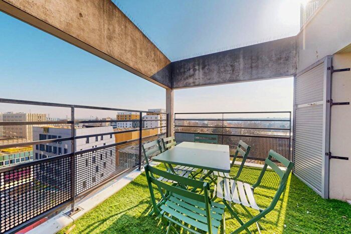 Appartement à louer - Prefecture, Cergy - 5 pièces - 4 chambres