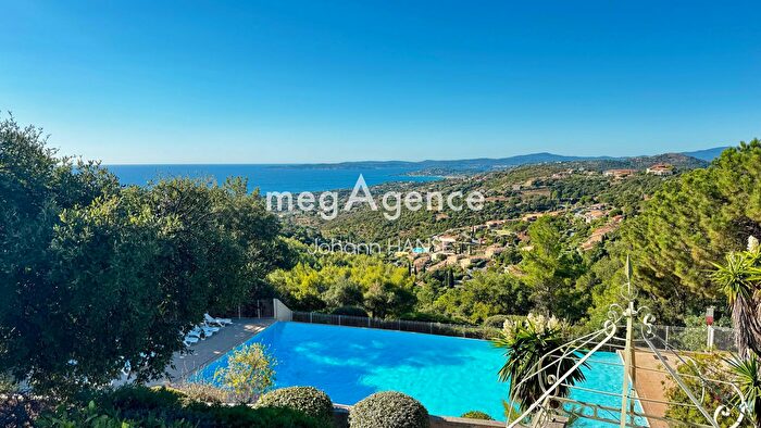 Appartement à vendre - Roquebrune-sur-Argens, Les Issambres, La Vigie, Les Dolmens, Plages, Calanques - 2 pièces - 1 chambre