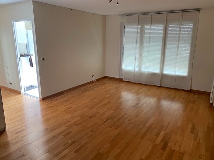Mantes-la-Jolie, Gassicourt : Appartement 2 pièces à louer