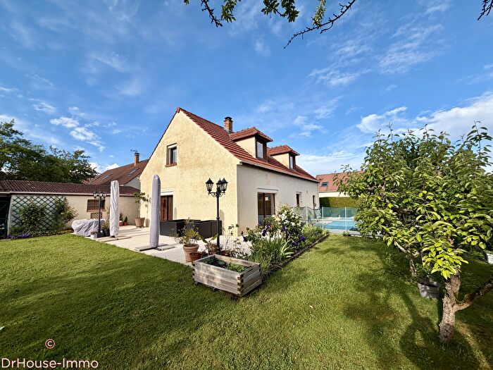 Maison 6 pièces à Montévrain, à vendre