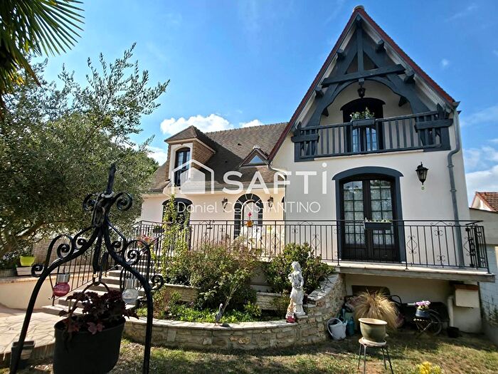 Maison 7 pièces à Sainte-Geneviève-des-Bois, Emile Zola, Bois Clairs, à vendre