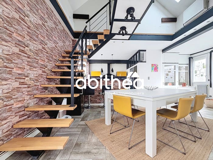 Appartement 5 pièces à postalCode, à vendre