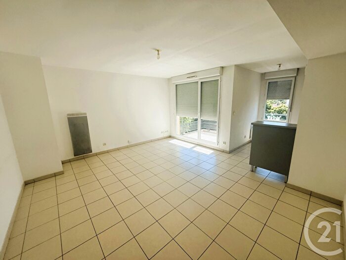 Appartement à vendre - Vénissieux, Joliot Curie - 3 pièces - 2 chambres