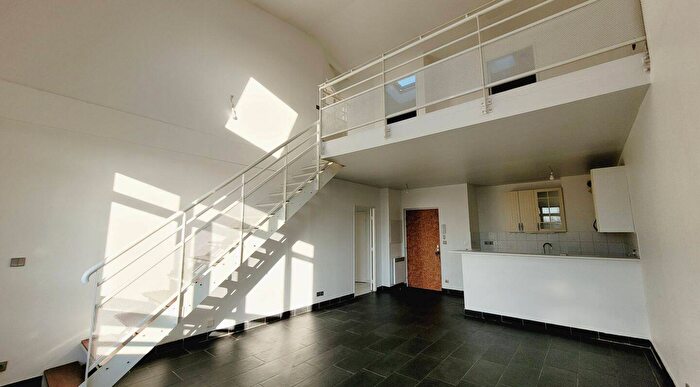 Appartement à louer - Centre Ville, Clichy - 4 pièces - 3 chambres