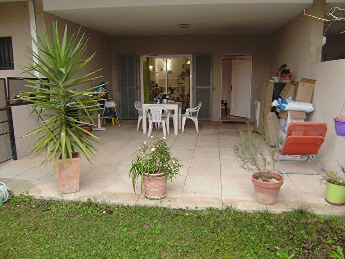 Exterieurs-Baisses-Sibourg, Lançon-Provence - Appartement 2 pièces à louer