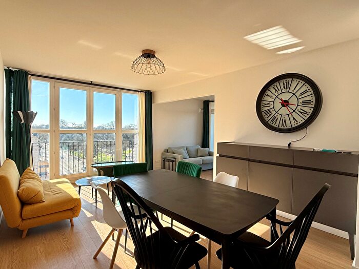 Appartement à vendre - Lille - 4 pièces - 3 chambres