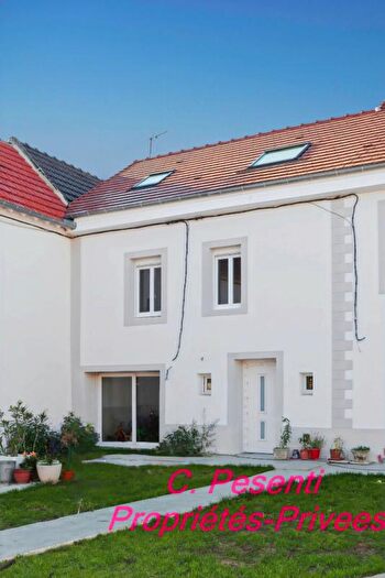 Maison à vendre - Bussy-Saint-Georges, Clos, Tillet, Génitoy, Golf - 6 pièces - 3 chambres