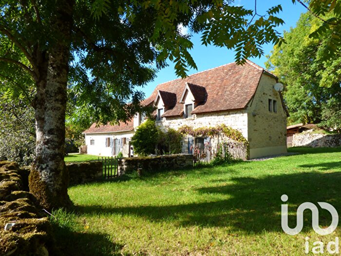 Maison à vendre - Saint-Simon - 8 pièces - 5 chambres