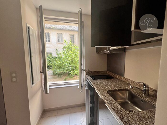 Zone Pietonne, Avignon - Appartement 1 pièce à louer