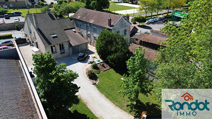 Maison 5 pièces à Marcilly-sur-Tille, à vendre