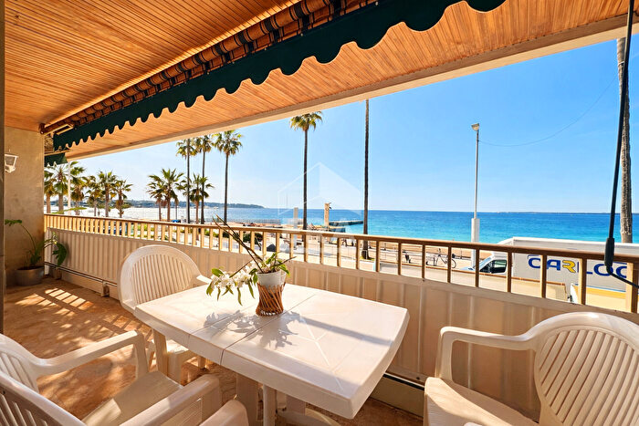 Appartement à vendre - Antibes, Juan-les-Pins, Le Cap - 3 pièces - 2 chambres