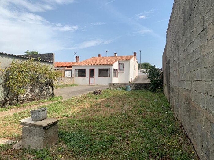 Maisons à vendre et appartements à louer - 1