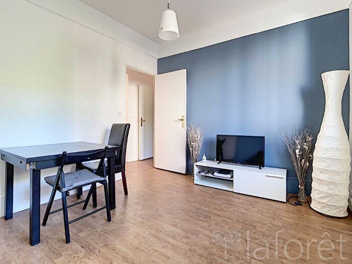 Quatres Cités-Simonettes-Les Boullereaux, Champigny-sur-Marne : Appartement 4 pièces à louer