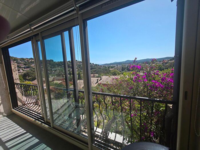 Bormes-les-Mimosas, Centre-ville, Le Pin : Maison 5 pièces à vendre