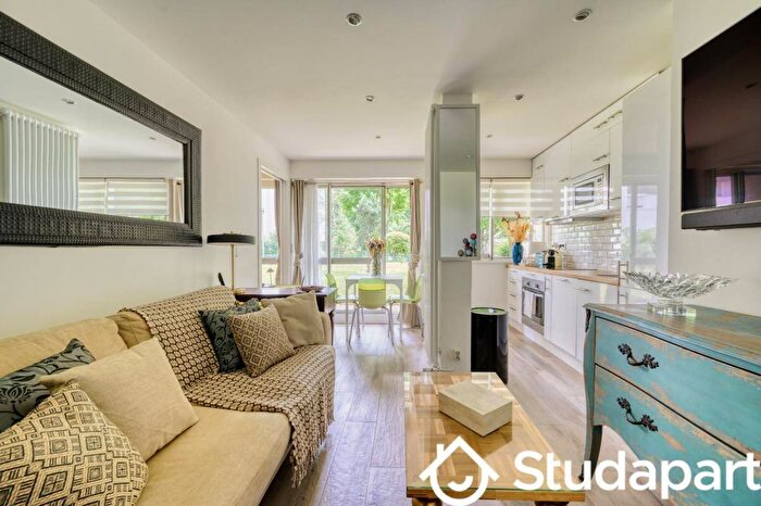 Appartement à louer - Fournier-Pasteur-Bac dAsnières, Clichy - 2 pièces - 1 chambre