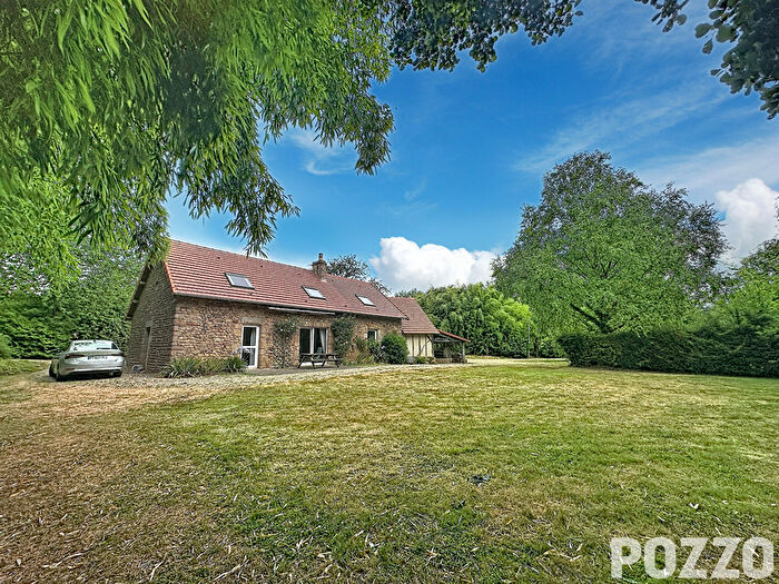 Maison 20 pièces à Le Val-Saint-Père, à vendre
