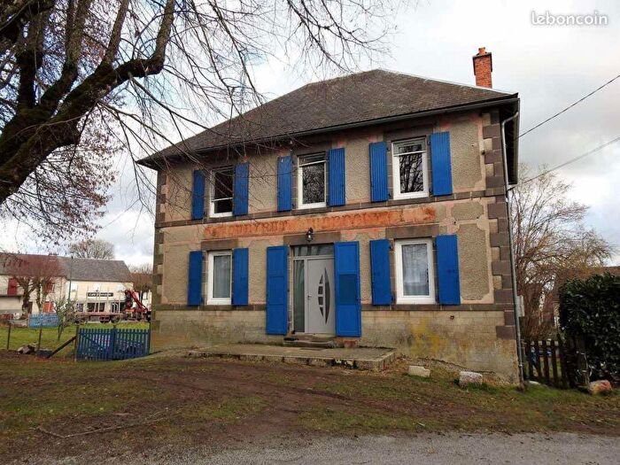 Maison 4 pièces à vendre à Giat
