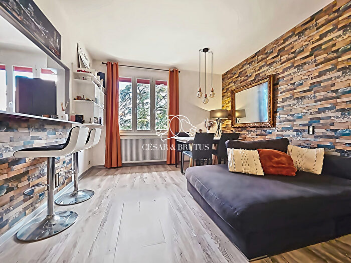 Appartement 2 pièces à vendre - Tassin-la-Demi-Lune, Montpinot, Le Bourg