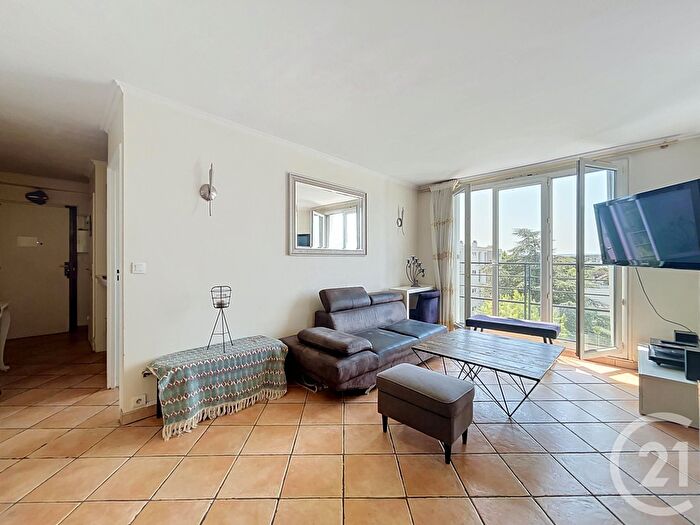 Chatou, Nord - Appartement 3 pièces à vendre