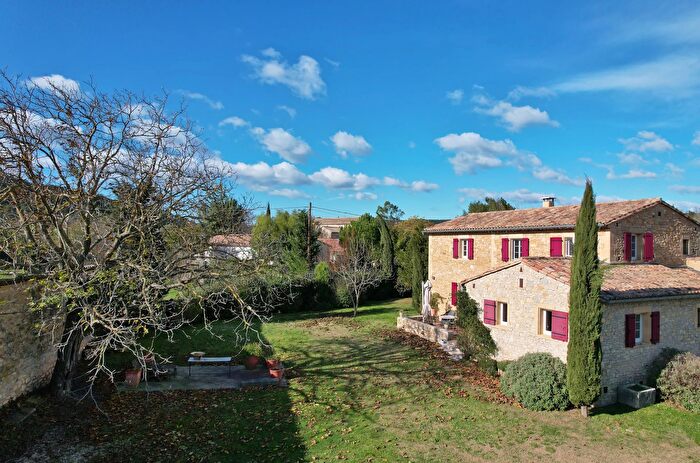 Maison à vendre - Uzès - 6 pièces - 4 chambres