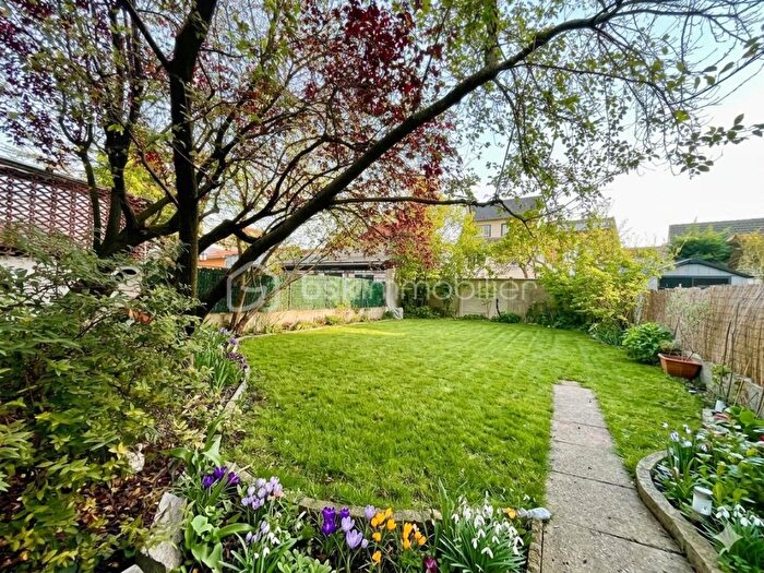 Maison à vendre - Bondy, Le Saule Blanc - 5 pièces - 4 chambres