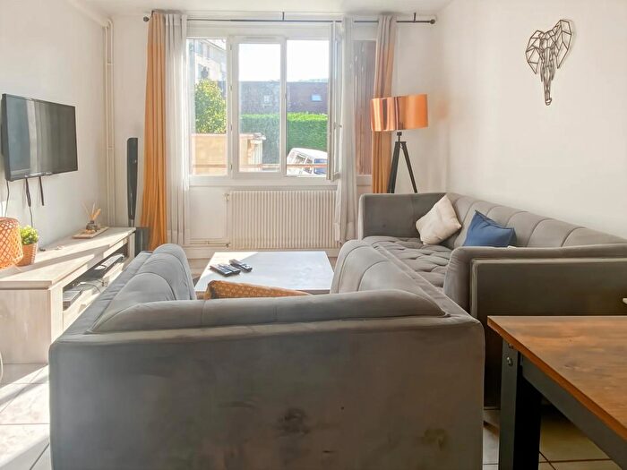 Appartement à vendre - Évreux, Navarre - 4 pièces - 3 chambres