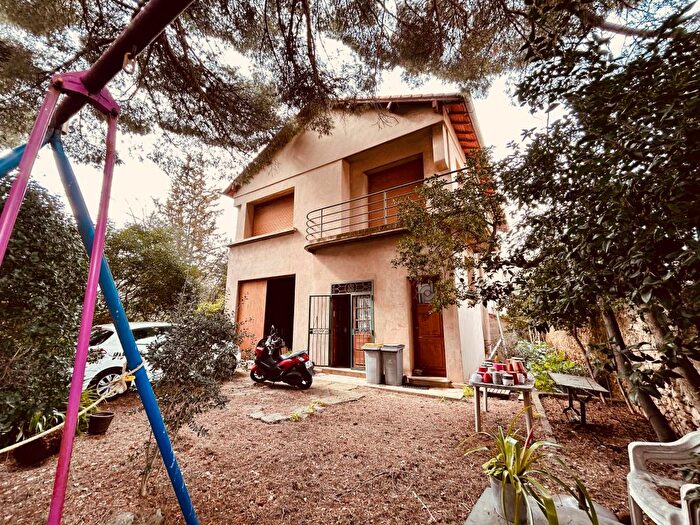 Maison à vendre - Sète, Centre-ville - 9 pièces - 7 chambres