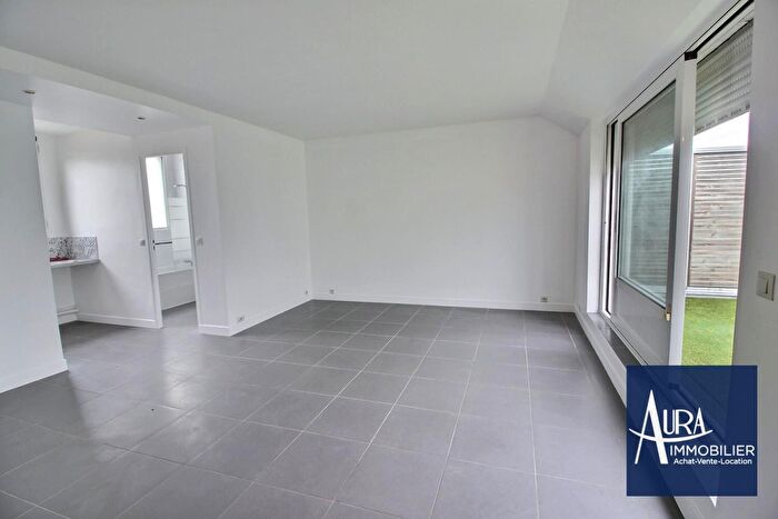 Appartement à louer - Paris e , Saint-Blaise - 1 pièce