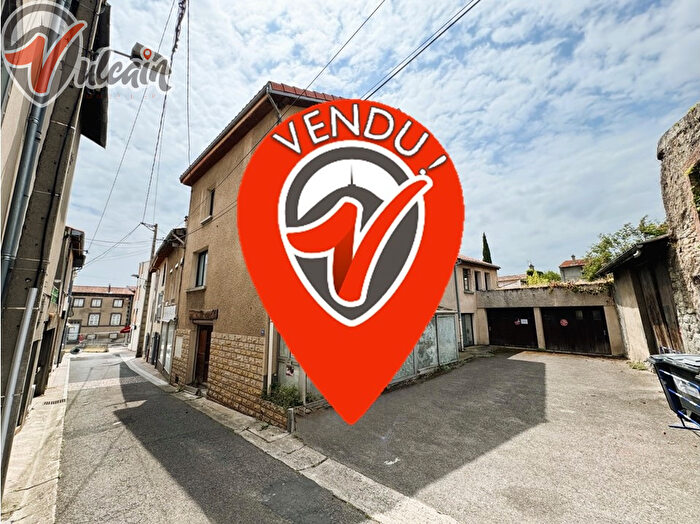 Maison à vendre - Cournon-dAuvergne, Centre-ville, Vieux Bourg - 5 pièces - 4 chambres