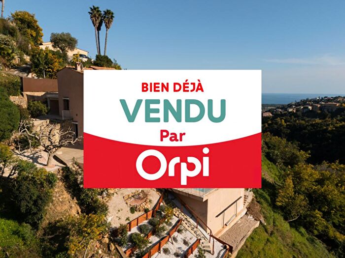 Maison à vendre - Mandelieu-la-Napoule, Capitou - 6 pièces - 5 chambres