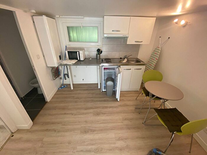 Appartement à louer - Haut Mondétour, Orsay - 1 pièce