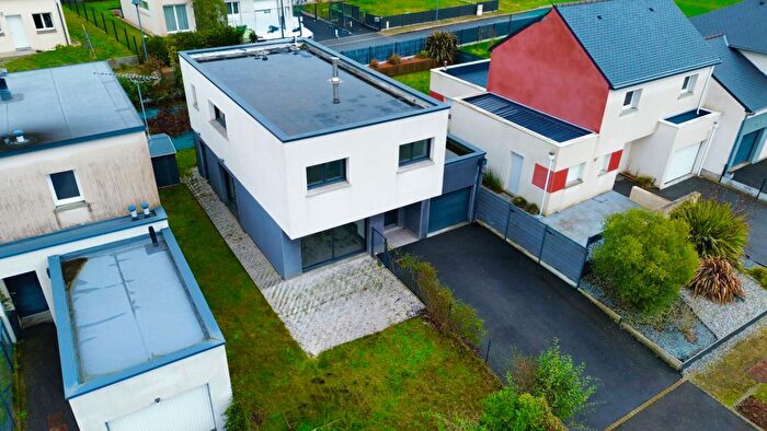 Maison à vendre - Ossé - 6 pièces - 4 chambres