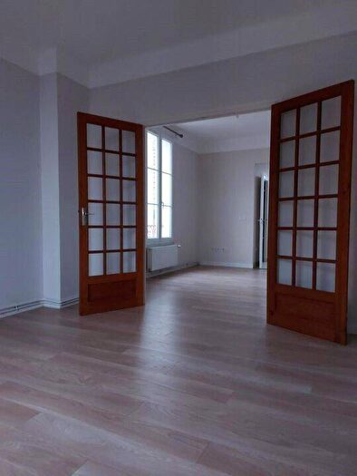 Appartement à louer - Romanie, Les Essarts-le-Roi - 2 pièces - 1 chambre