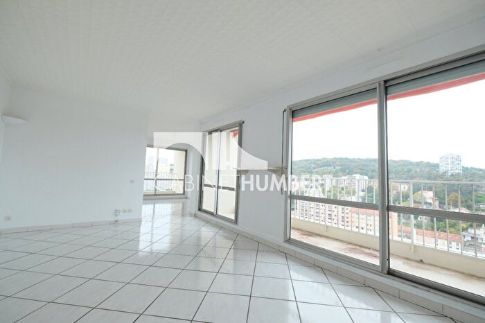 Appartement à louer - Saint-Étienne, La Terrasse, Bel Air, Bergson, Carnot - 3 pièces - 2 chambres