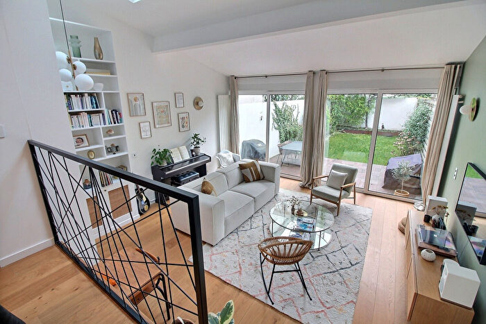 Maison à vendre - Puteaux, Centre-ville - 6 pièces - 4 chambres