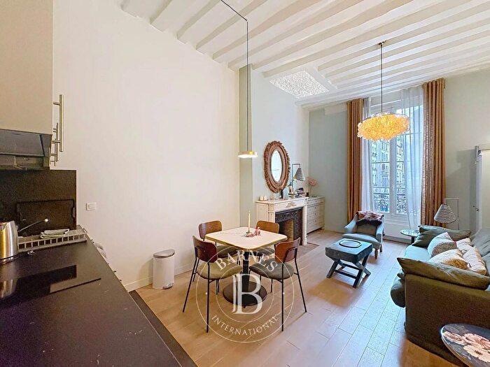 Appartement à louer - Monnaie, Paris ème arrondissement - 2 pièces - 1 chambre
