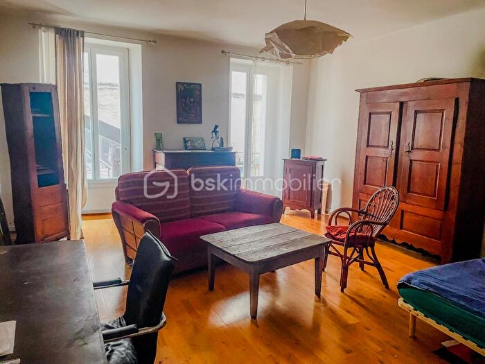 Appartement à vendre - Aubenas, Centre-ville - 3 pièces - 1 chambre
