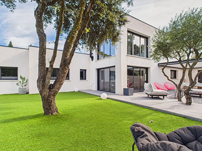Villeneuve-lès-Avignon, Charbonnières - Maison 5 pièces à vendre