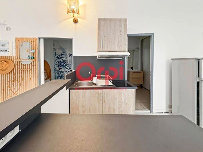 Appartement à louer - Centre Ville, Fréjus - 2 pièces - 1 chambre