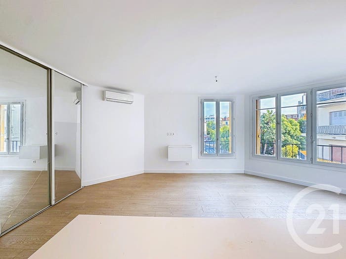 Appartement 3 pièces à vendre à Cannes, Californie Pezou