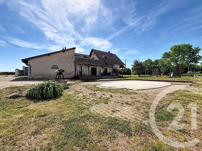 Maison 6 pièces à Saint-Gérand-de-Vaux, à vendre