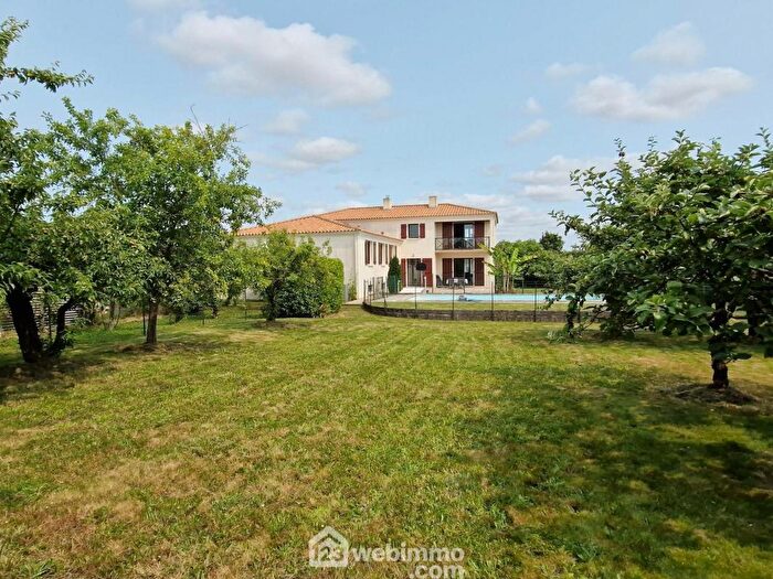 La Roche-sur-Yon, Le Bourg sous la Roche - Maison 8 pièces à vendre