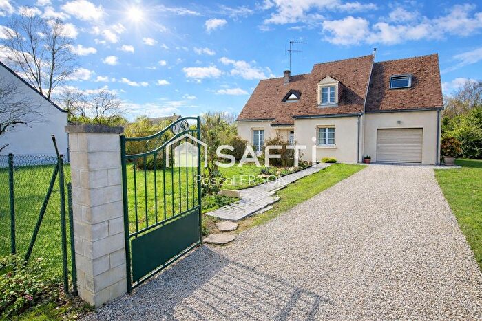 Maison à vendre - Saint-Étienne-de-Chigny - 5 pièces - 4 chambres