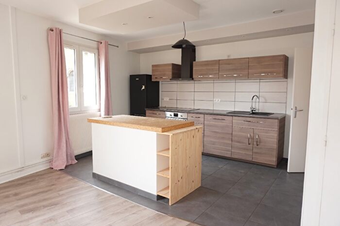 Appartement à louer - Écully, Centre-ville - 3 pièces - 2 chambres