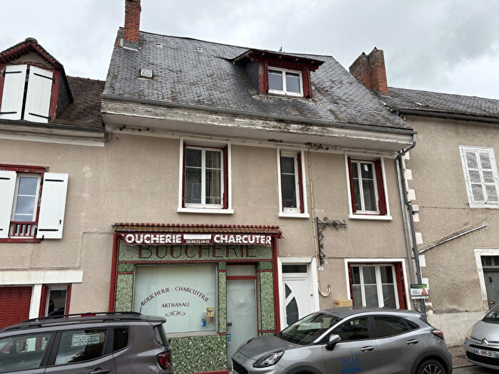 Maison à vendre - Lubersac - 6 pièces - 5 chambres