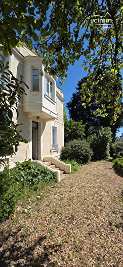 Maison à vendre - Vernantes - 9 pièces - 4 chambres