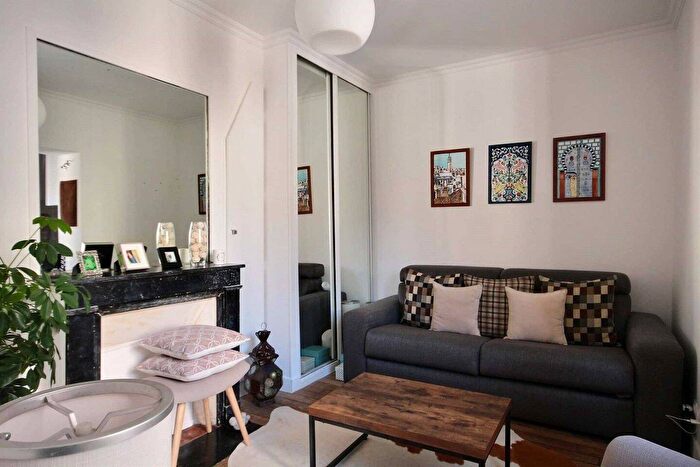 Appartement à louer - Trudaine-Maubeuge, Paris ème arrondissement - 1 pièce