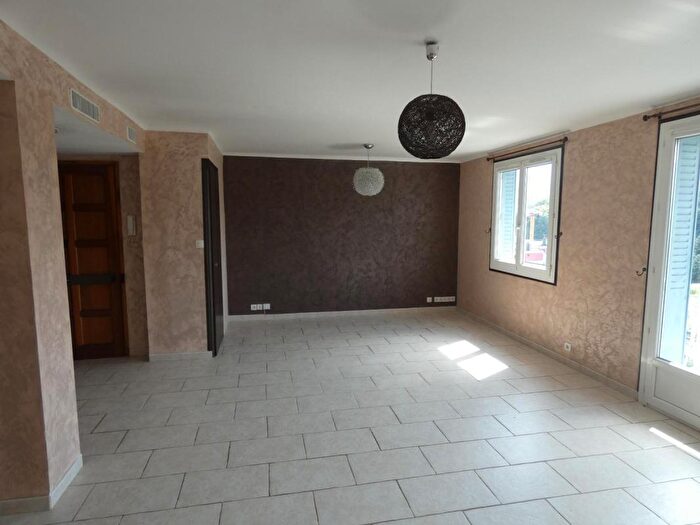 Appartement 3 pièces à louer à Chambéry, Centre-ville