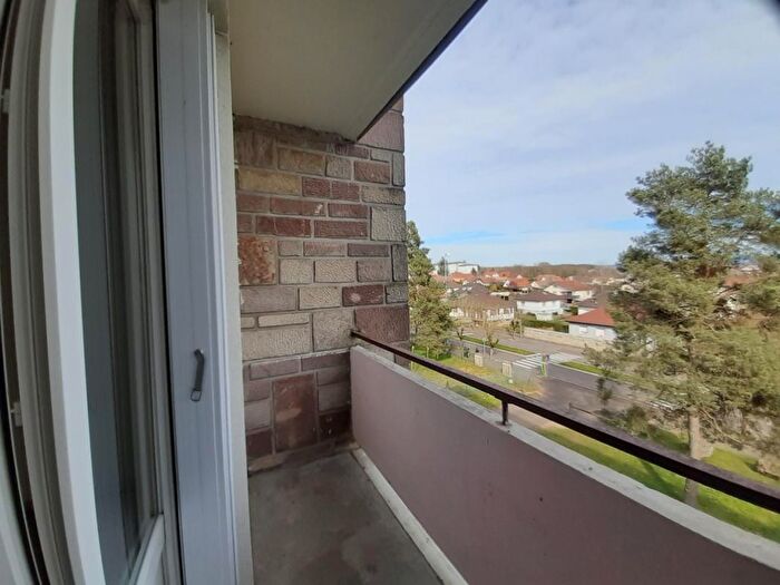 Appartement à louer - Luxeuil-les-Bains - 4 pièces - 3 chambres